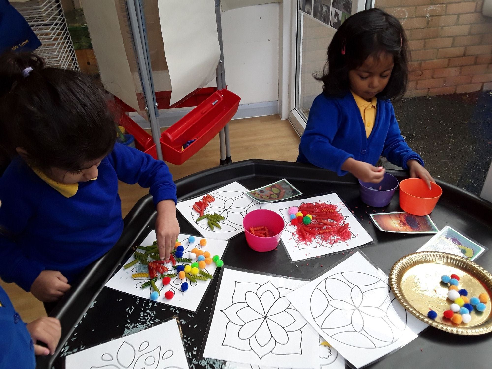 Earlsmead Primary School - Autumn